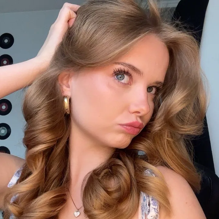 Heta Woodard 🌟 (@hetawoodard) - Urlebird