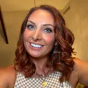 Peaches (@stickiest_peach) - Urlebird